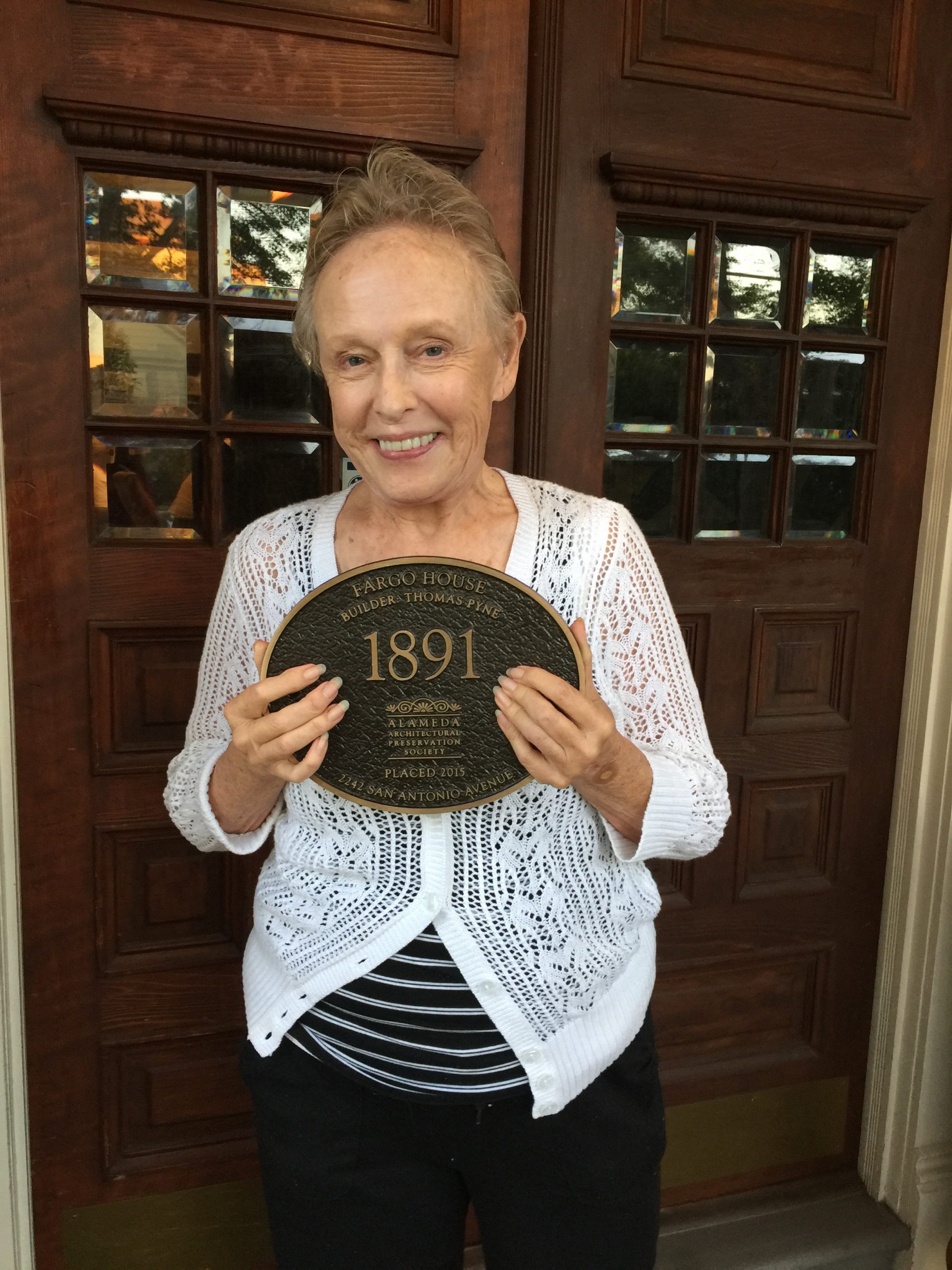 Fargo House Gets a Plaque – Alameda Architectural Preservation Society